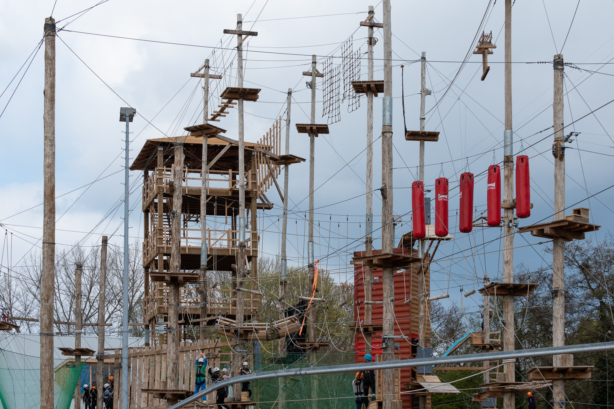 Spectaculaire outdoor klimparcoursen - Adventure City